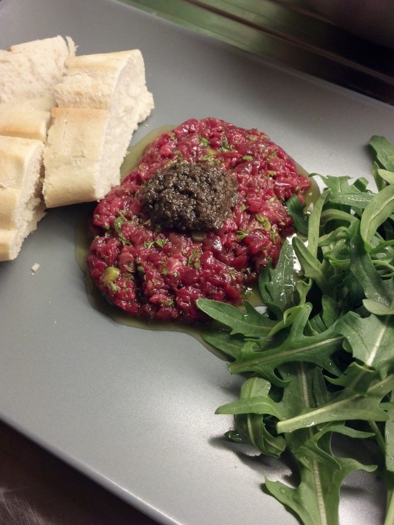 Receita de Carne Crua com Salsa di Tartufo - Receita de Viagem