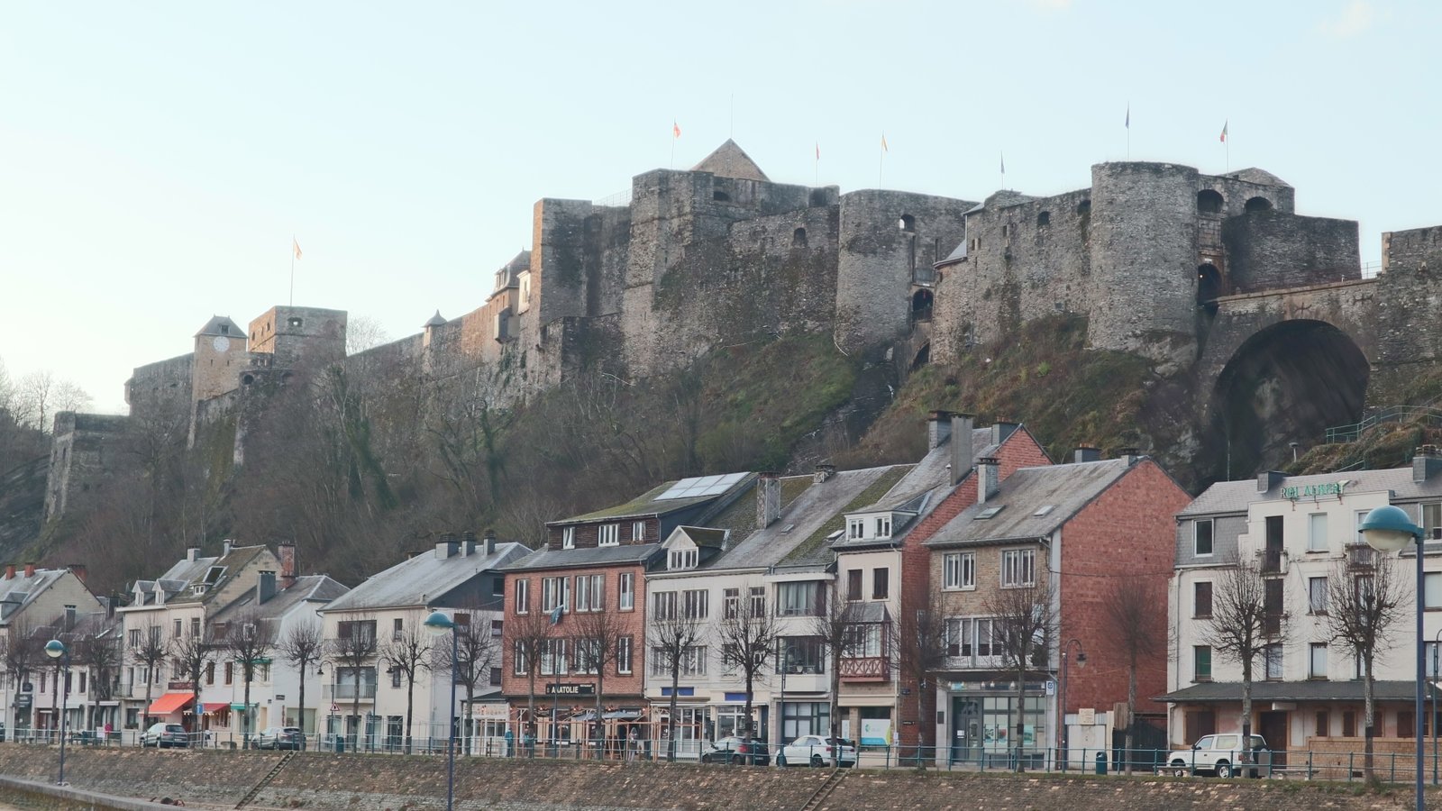 Castelos da Bélgica: Château Fort de Bouillon - Receita de Viagem